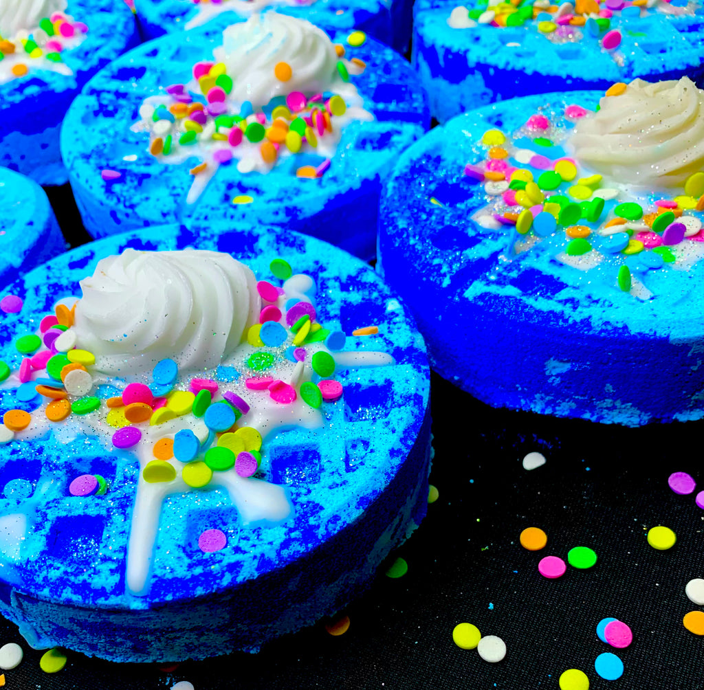 Blueberry Muffins Bath Bomb – Man on the Moon Mystics